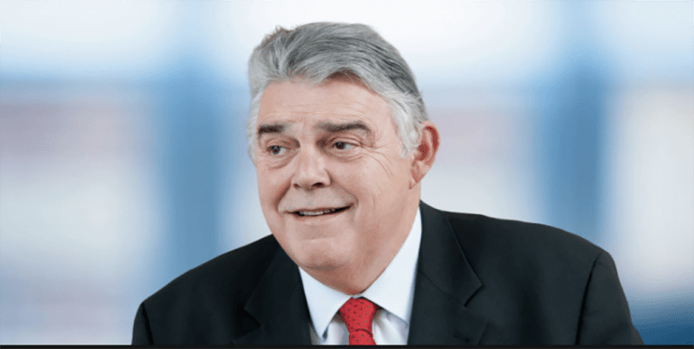 Chairman of UK bookmaker to retire - William Hill's Gareth Davis